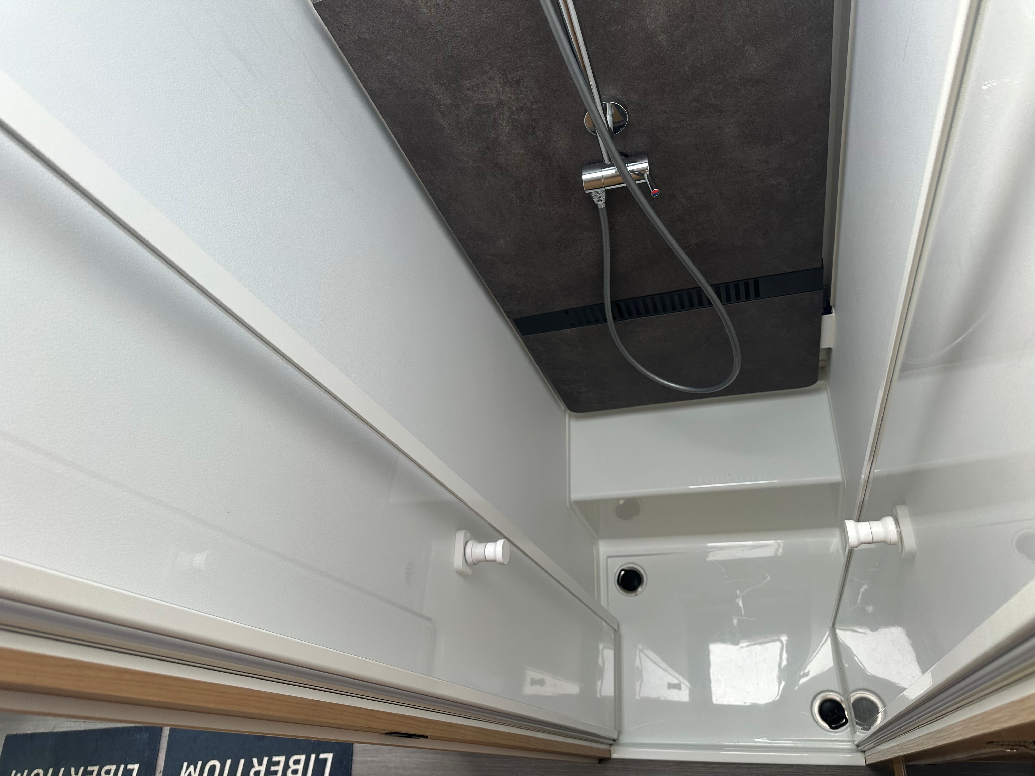 Camping car PROFILE Adria MATRIX PLUS 670 DC Occasion - Libertium ...