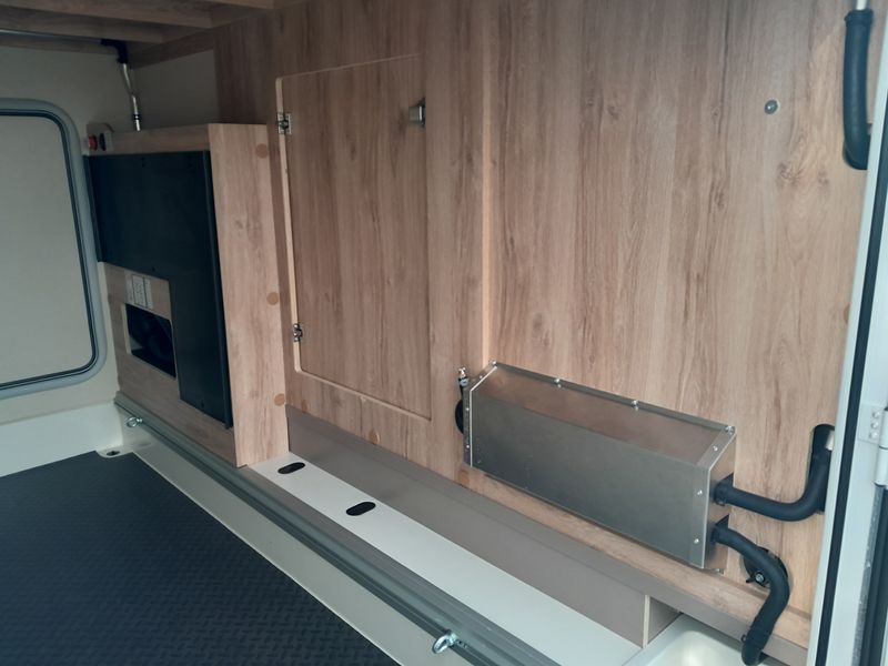 Camping car INTEGRAL EURAMOBIL INTEGRA LINE 695 LF Neuf - Libertium ...