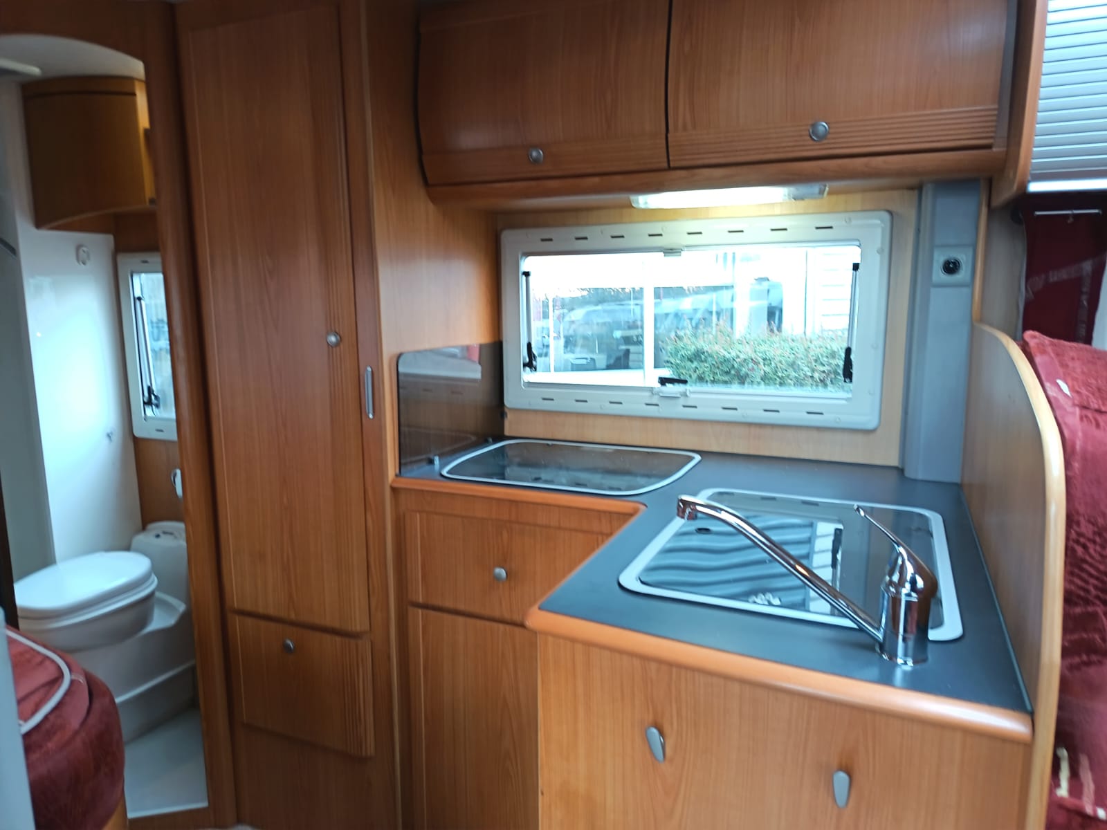 Camping car PROFILE Pilote PACIFIC 68 Occasion - Libertium Pamiers ...