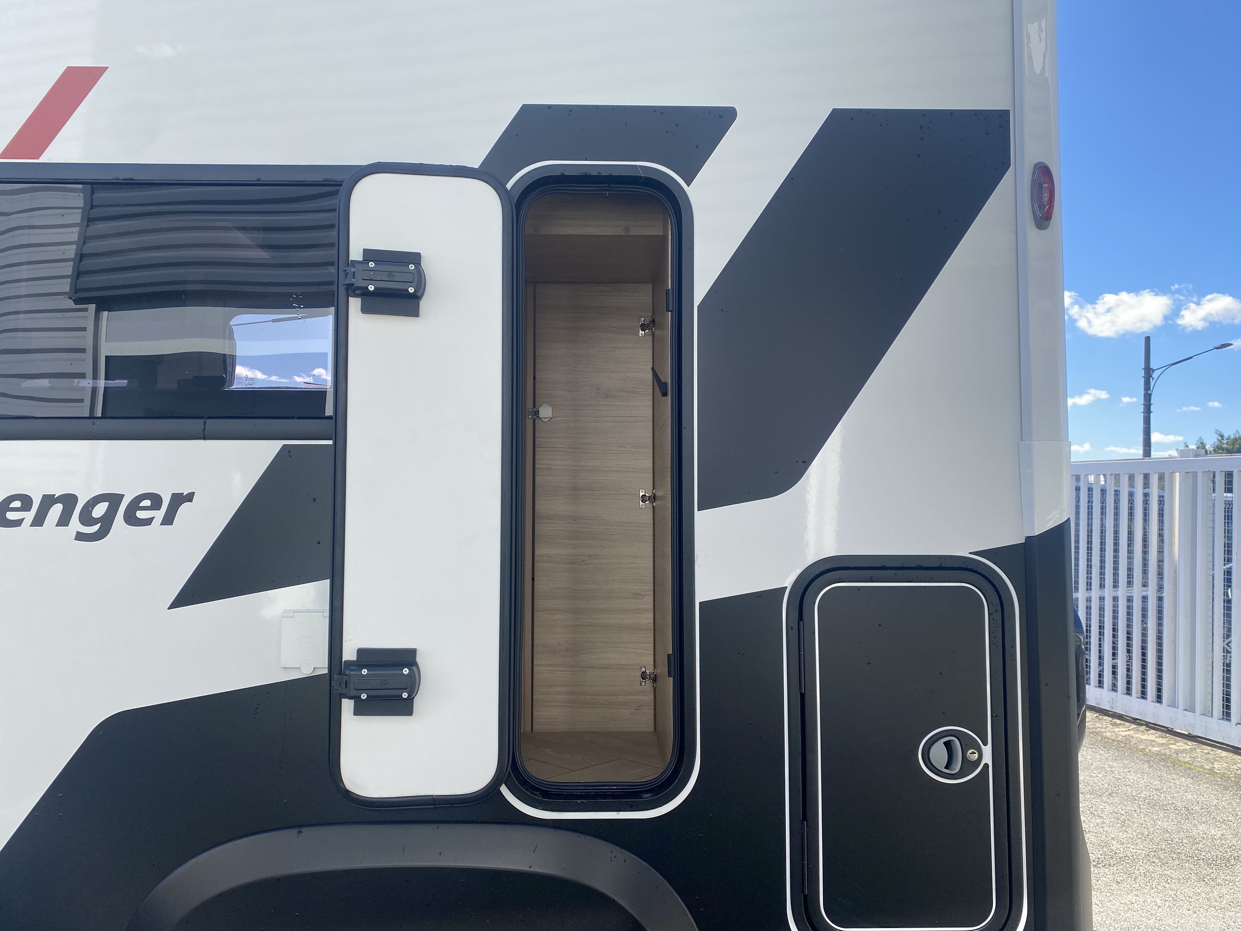 Camping car PROFILE Challenger X150 OPEN EDITION Neuf - Libertium ...